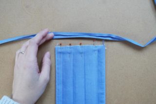 Jak ušít roušku (návod + šablona ve 3 velikostech) - Prošikulky.cz